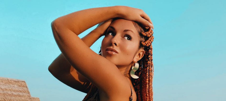 Russian star Nyusha switches on ''paradise mode'' in Maldives